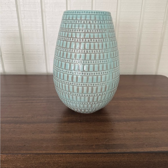 Accents | Elegant Blue Patterned Vase | Poshmark